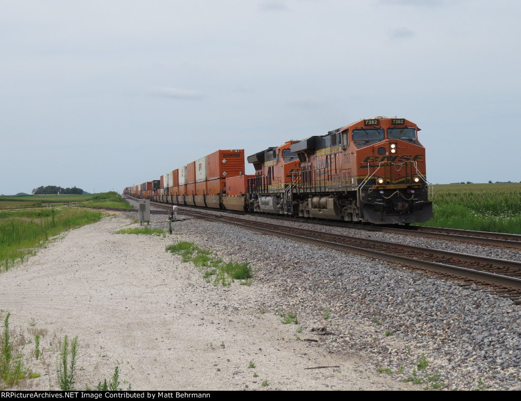 BNSF 7382